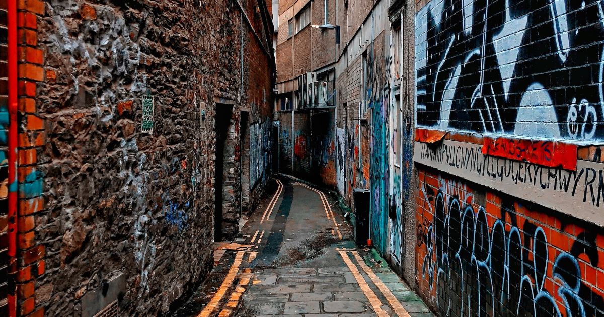 7 Tips and Tools in Creating A Street Art Logo - Logomakerr.AI Blog ...